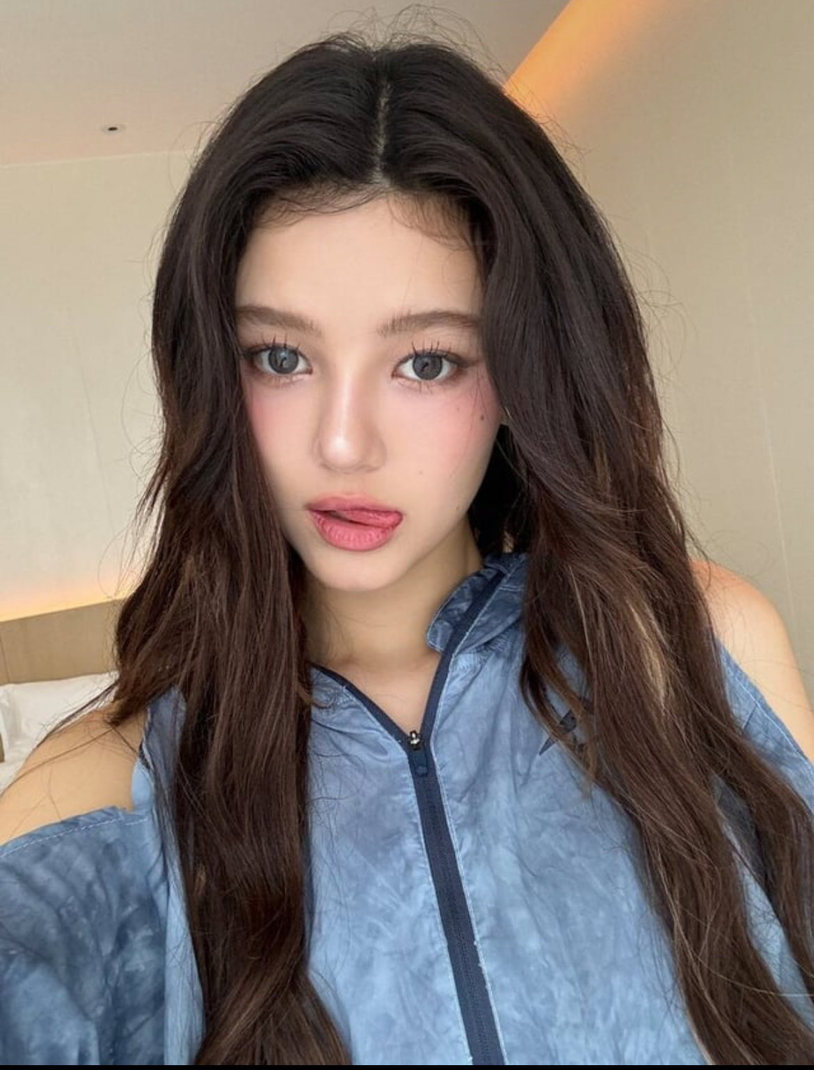 Chat with Danielle | female
