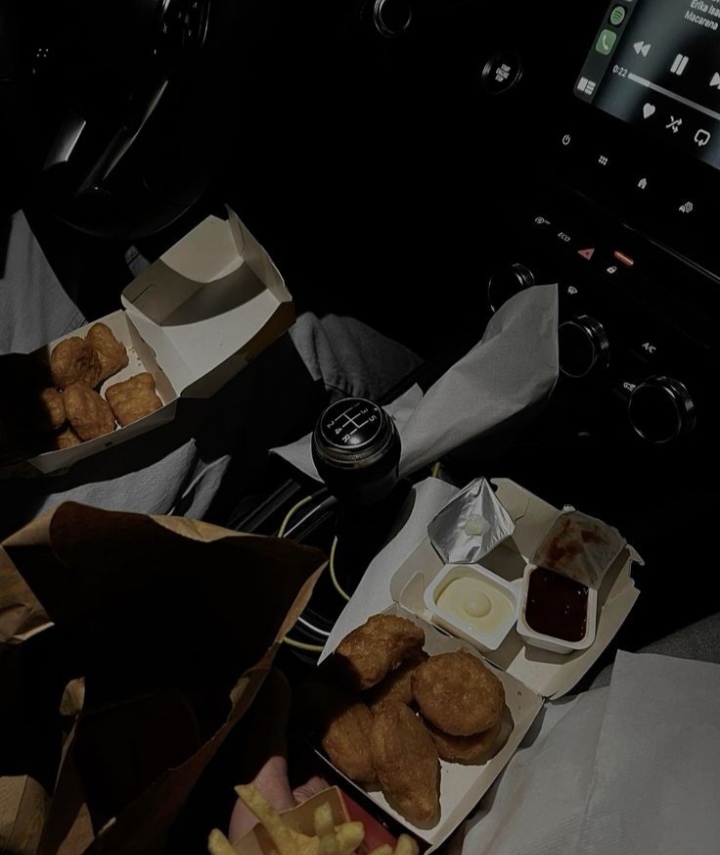Drive thru boy's - NSFW Character AI Chat - male